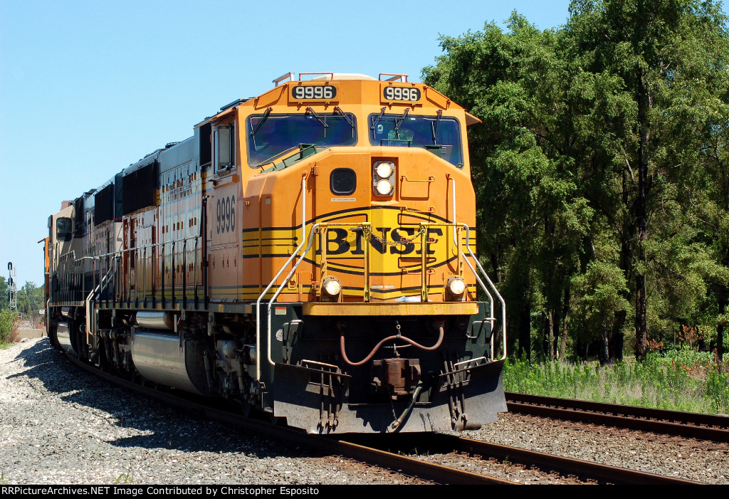 BNSF SD70MAC 9996